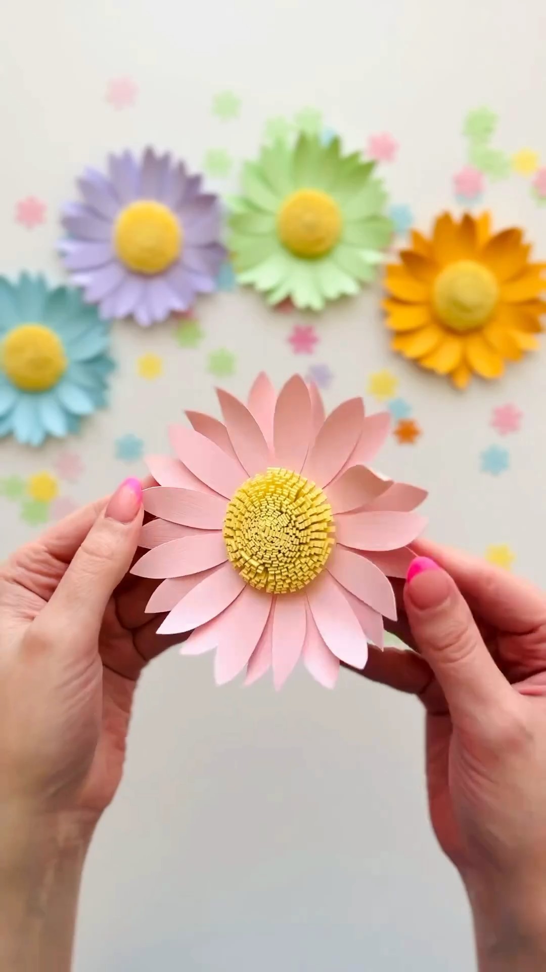 DIY Daisy Flower Garland Tutorial: Bring a Splash of Spring into Your Home!