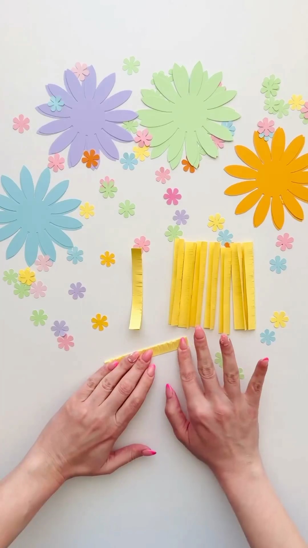 DIY Daisy Flower Garland Tutorial: Bring a Splash of Spring into Your Home!