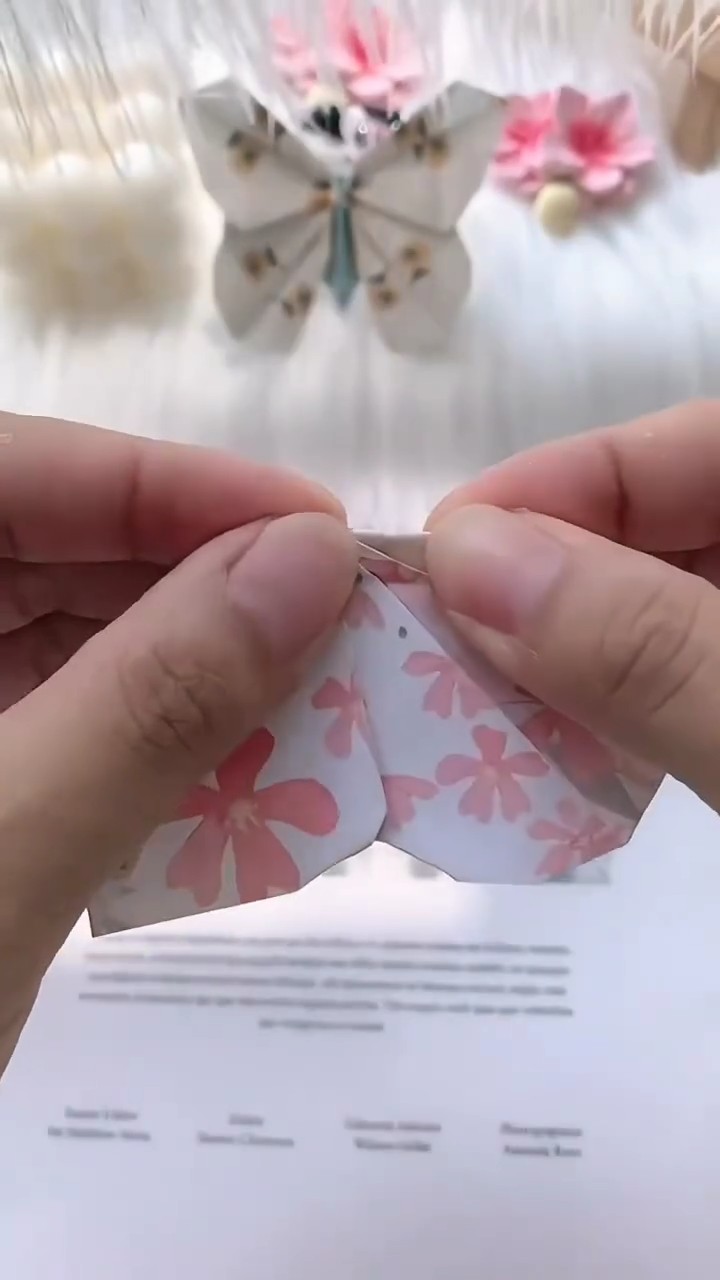 How to Make a Gorgeous DIY Handmade Paper Butterfly Bookmark