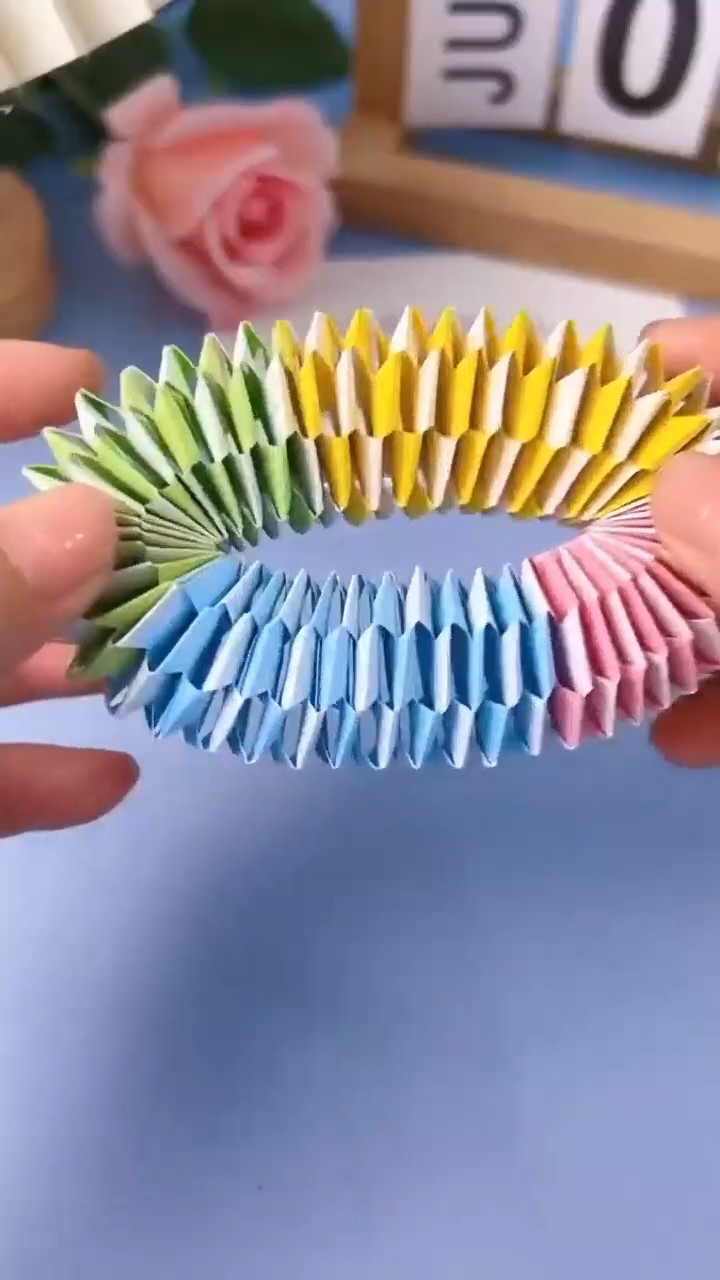 How to Make an Infinite Fidget Paper Craft: A Step-by-Step Guide
