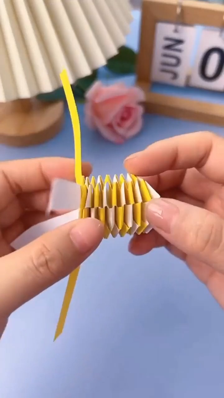 How to Make an Infinite Fidget Paper Craft: A Step-by-Step Guide