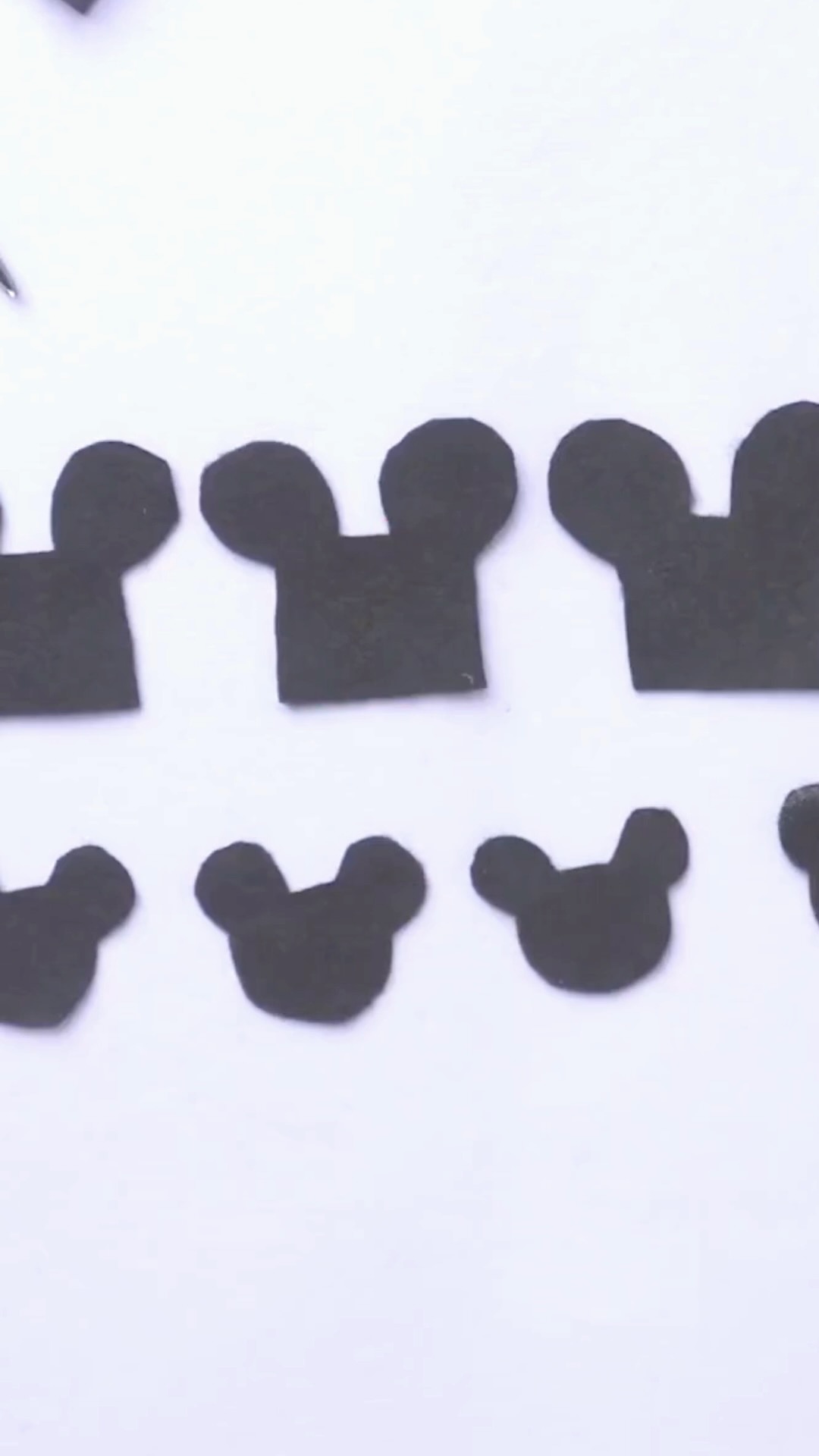 DIY Mickey Mouse Bookmark