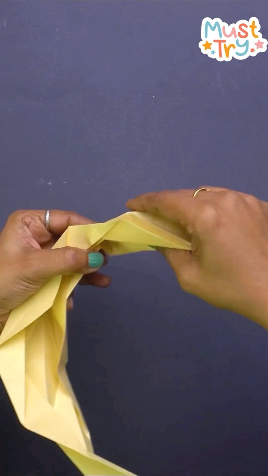 DIY Paper Origami Crescent Moon