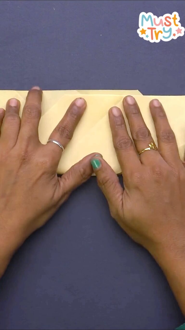 DIY Paper Origami Crescent Moon