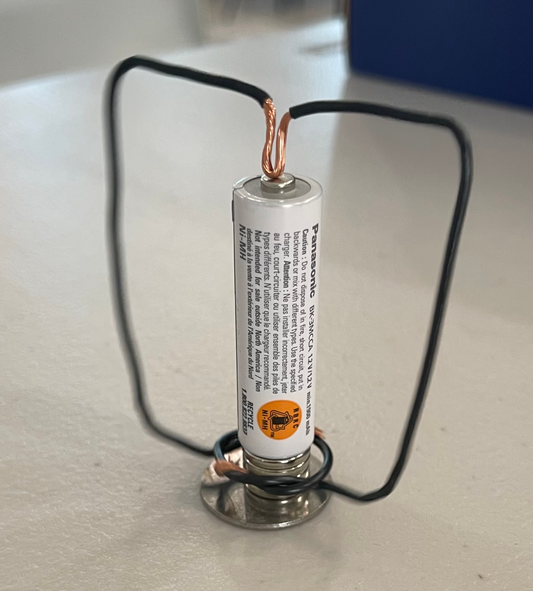 5 Genius DIY Projects to Reuse Dead Batteries (Crafts & Electronics Ideas)